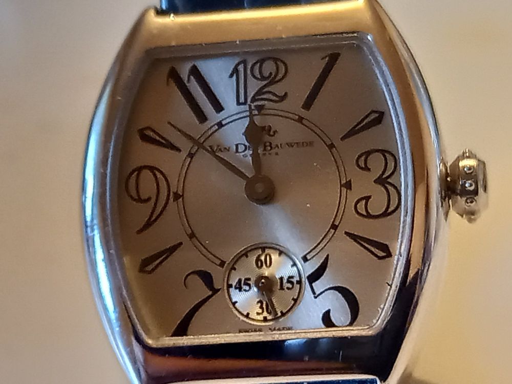 Van der Bauwede"LEGEND'-Damen Quarzuhr, läuft (Gebraucht) in Glattbrugg ...