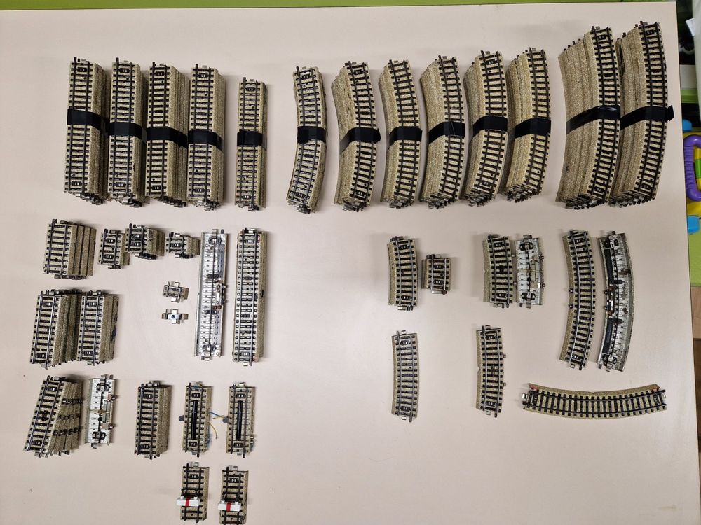 Märklin H0 M-Gleis Konvolut mit 230 Teilen (Gebraucht) in Horriwil für CHF 205 – nur Abholung ...
