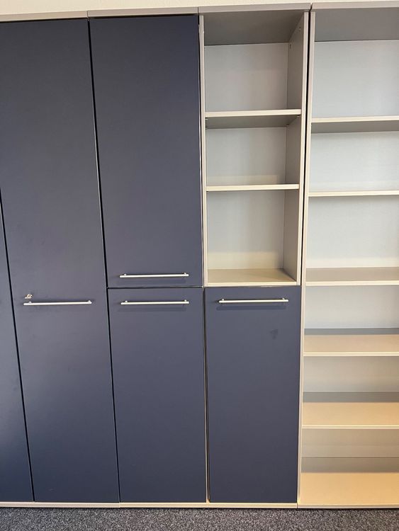 Gestell für Büro mit drei Türen | Kaufen auf Ricardo