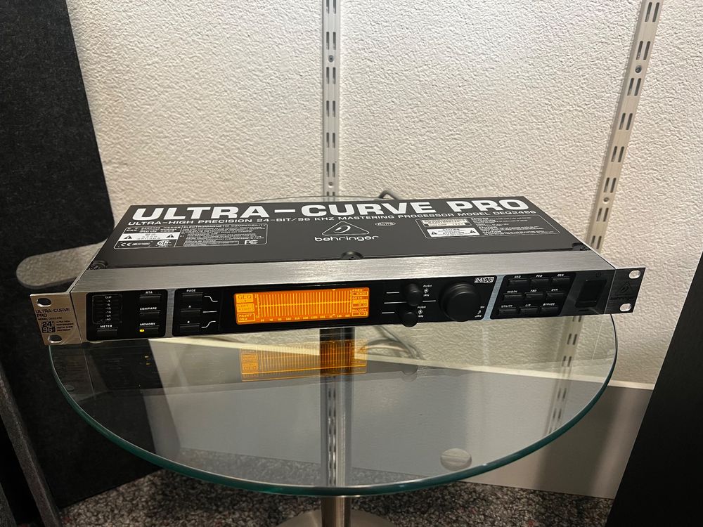 Behringer DEQ2496 Ultra-Curve Pro Equalizer (Gebraucht) in für CHF 151 ...