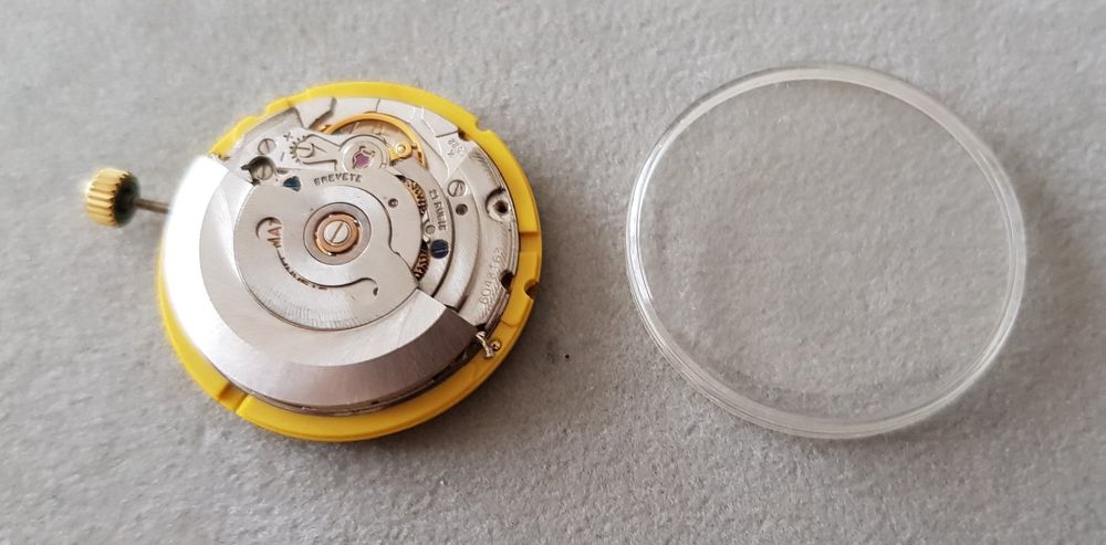 Eterna Matik Uhrwerk 36000 Fast Beat Cal. K 1522 (Defekt) in Oberbüren ...