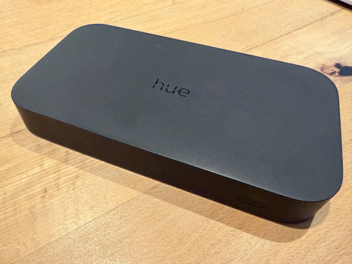 Philips Hue Play Sync Box inkl. Philips Hue Gradient (Gebraucht) in ...