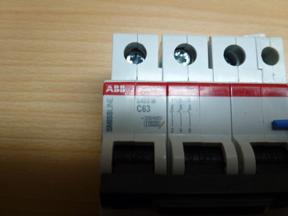 LS 3pol. C63 + N-Trenner ABB-Smissline (Gebraucht) in Hombrechtikon für CHF 1.1 – mit Lieferung ...