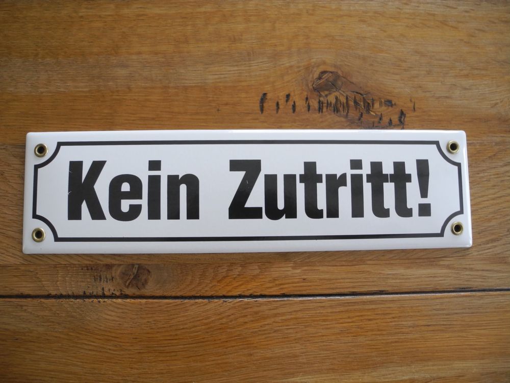 KEIN ZUTRITT EMAIL (Gebraucht) in Reinach AG für CHF 33 – mit Lieferung ...