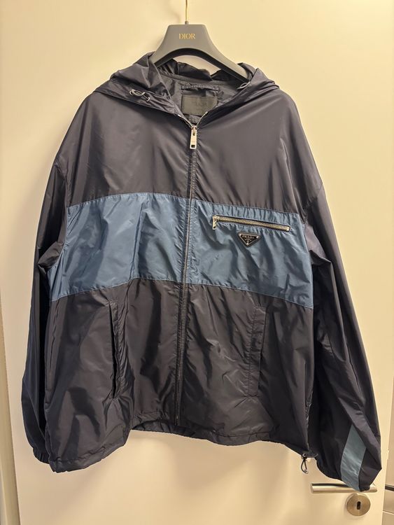PRADA Re-Nylon Rain Jacket (Neu (gemäss Beschreibung)) in Zürich für ...