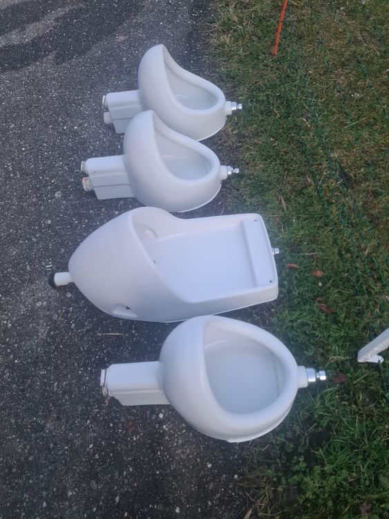 Pissoir (Gebraucht) in Häfelfingen für CHF 20 – nur Abholung auf ...
