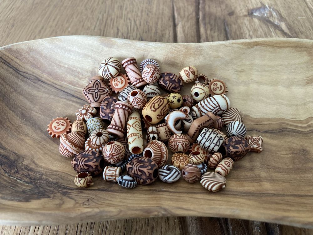 Über 70 Acrylperlen neu (Neu und originalverpackt) in Bremgarten AG für CHF 2.9 – mit Lieferung ...