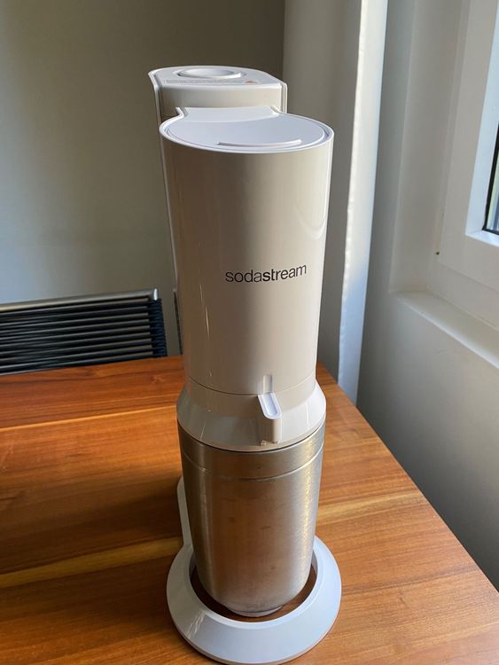 SodaStream Wassersprudler Crystal Weiss mit 3 Glasflaschen (Gebraucht ...