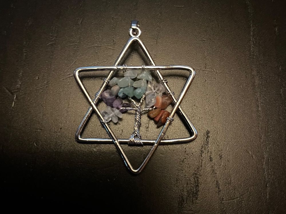 Amulett/ Anhänger Baum des Lebens mit Natursteine ( mit Kett (Neu (gemäss Beschreibung)) in Gams ...