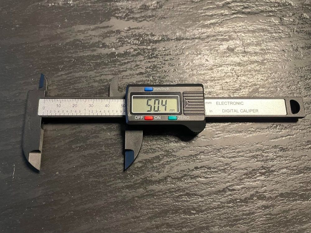 Digitaler Messschieber, digitale Schieblehre 100mm +Batterie (Gebraucht) in für CHF 7 – mit ...