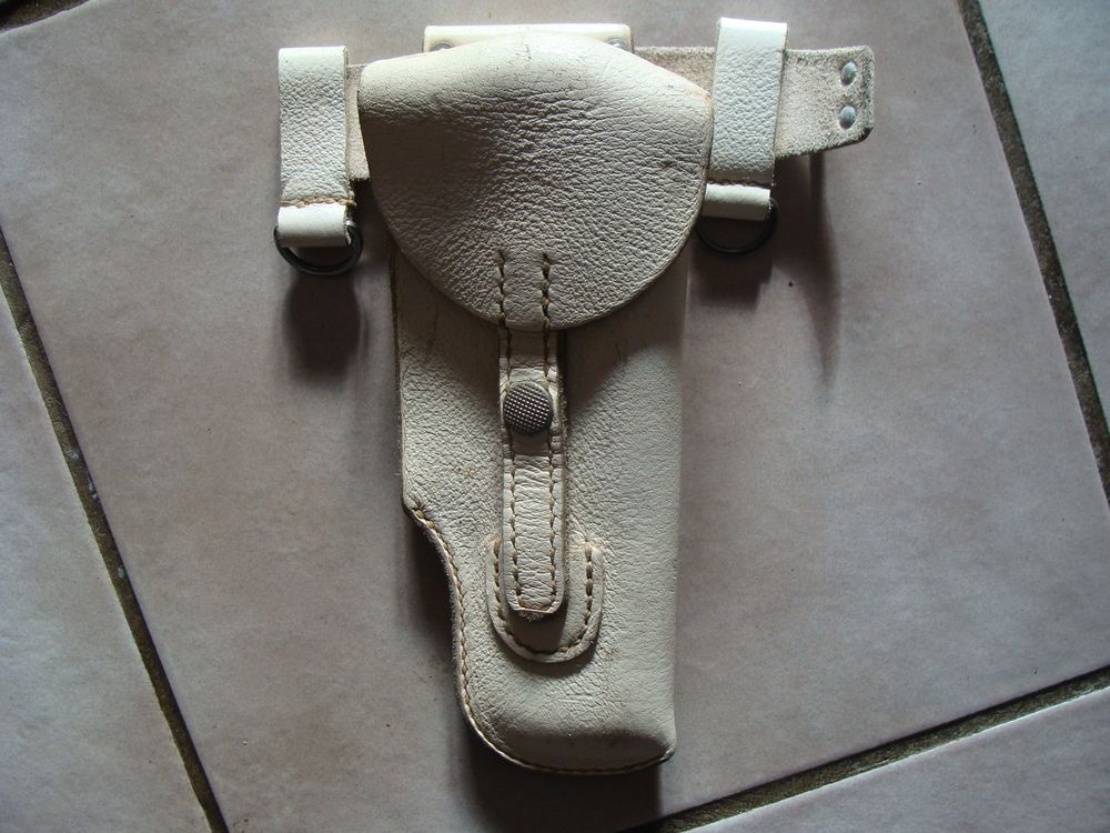 Holster militaire, gendarmerie d'armée (D'occasion) à Cuarny pour CHF ...