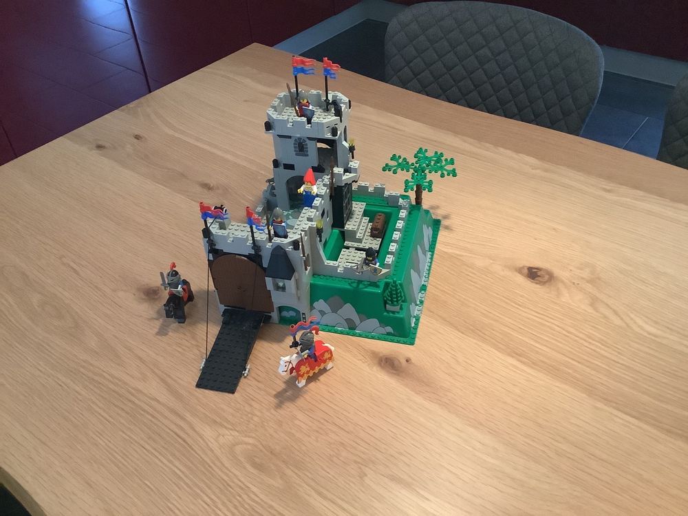 Lego Ritterburg 6081 komplett (Gebraucht) in Weinfelden für CHF 116 ...