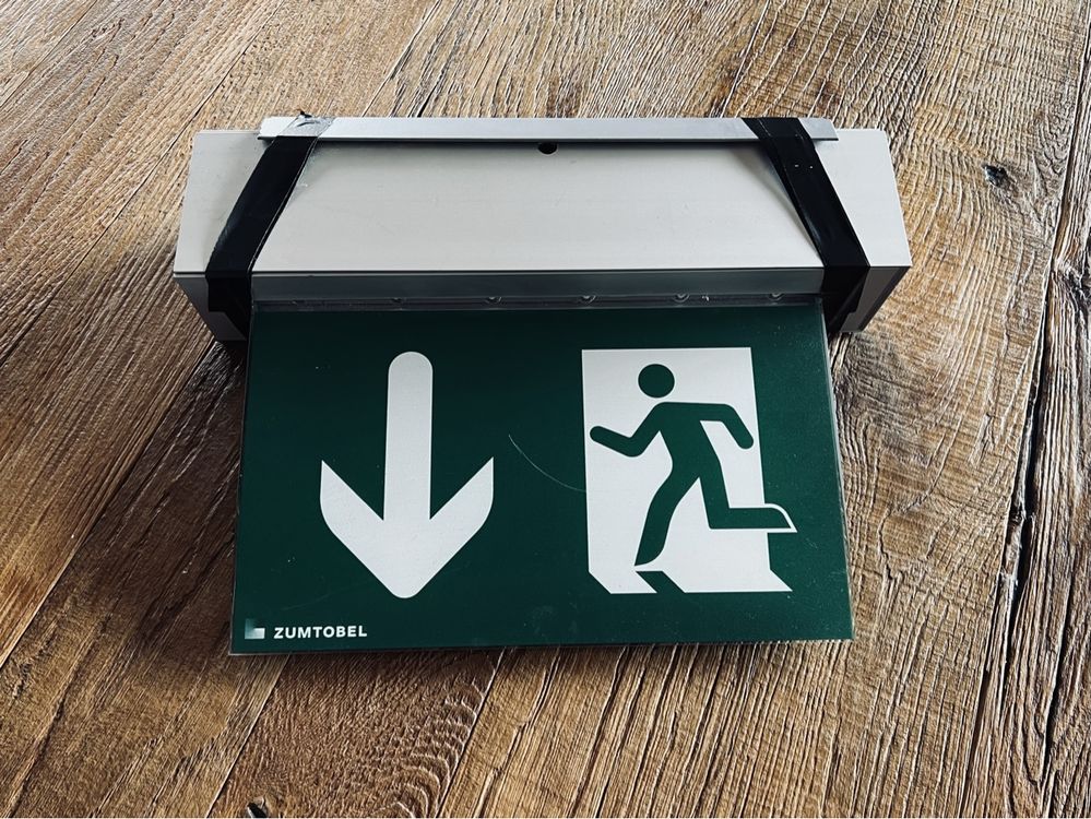 Notausgang Leuchte LeD / Fluchtweg (Gebraucht) in Einsiedeln für CHF 10 ...