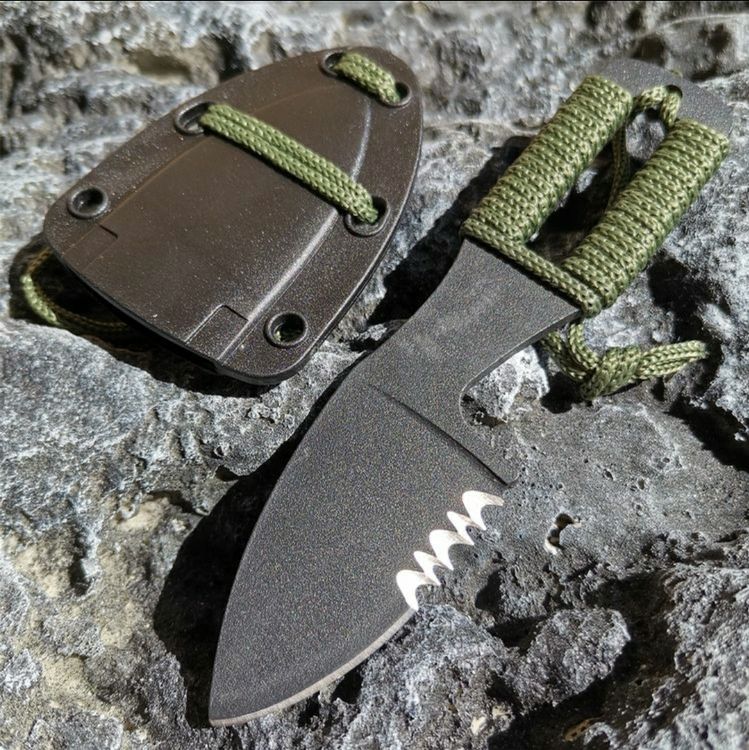 Neck Knife (Neu (gemäss Beschreibung)) in Guschelmuth für CHF 15 – mit ...