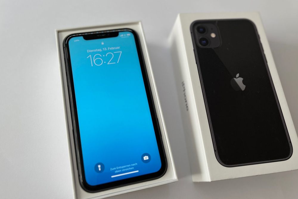 iPhone 11 64 GB schwarz ab CHF 100.- guter Zustand | Kaufen auf Ricardo