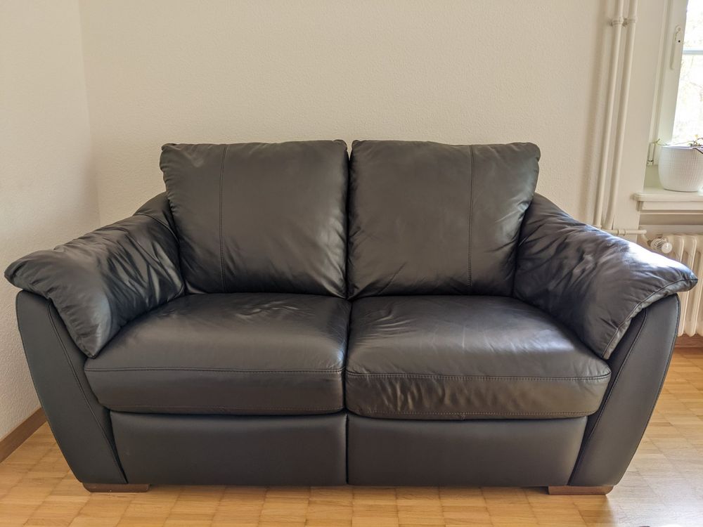 Schwarzes Ledersofa, in einwandfreiem Zustand | Kaufen auf Ricardo