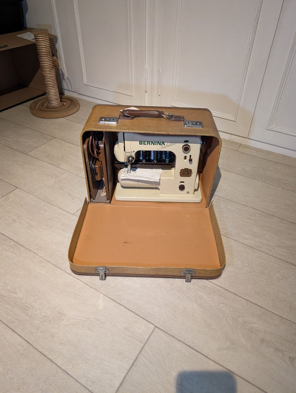 Machine à coudre Bernina Jubilae (D'occasion) à Versoix pour CHF 49 ...