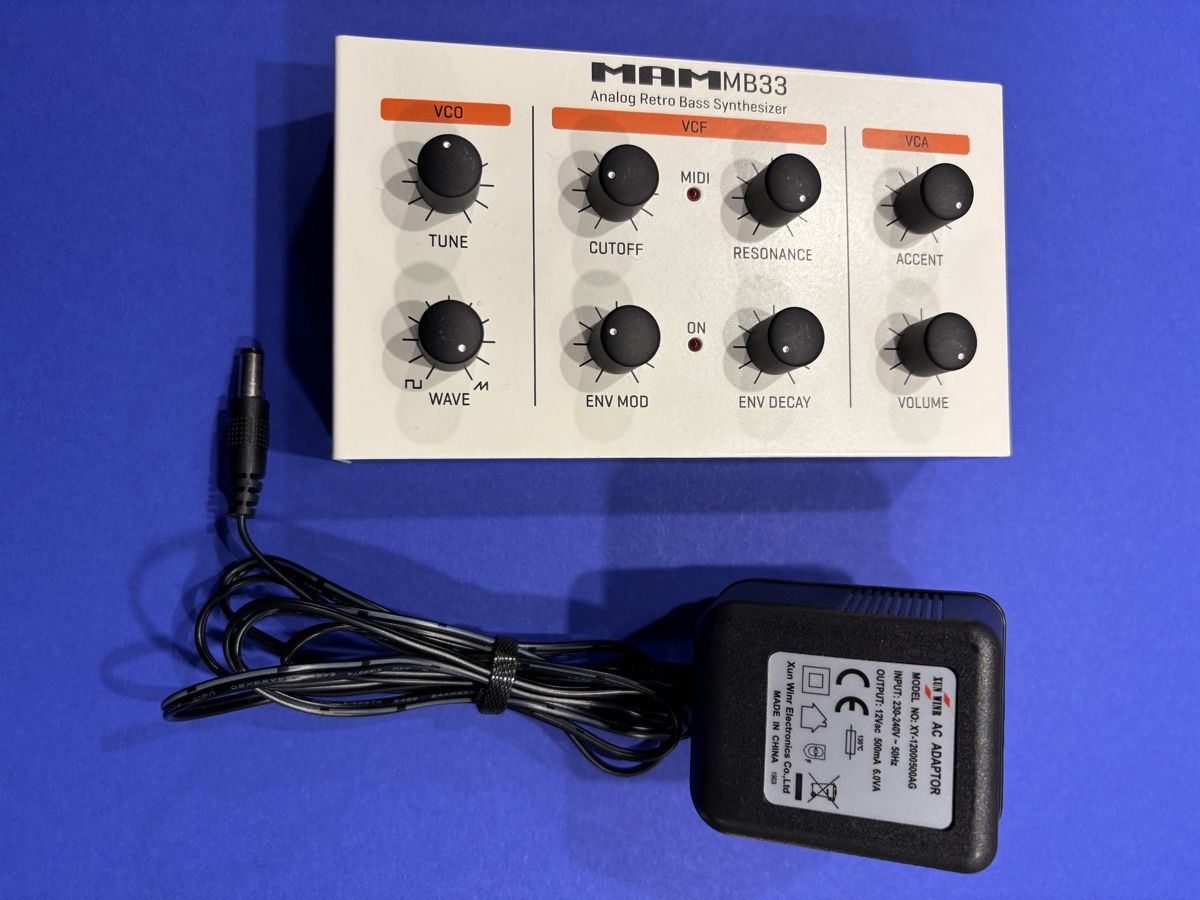 MAM MB33 Analog Retro Bass Synthesizer - Top Zustand! (Gebraucht) in ...