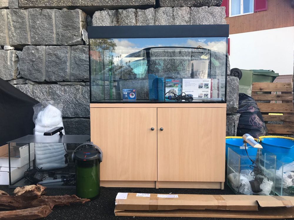 Aquarium 250l Juwel mit Helialux-LED (Gebraucht) in Oberentfelden für CHF 102 – nur Abholung auf ...
