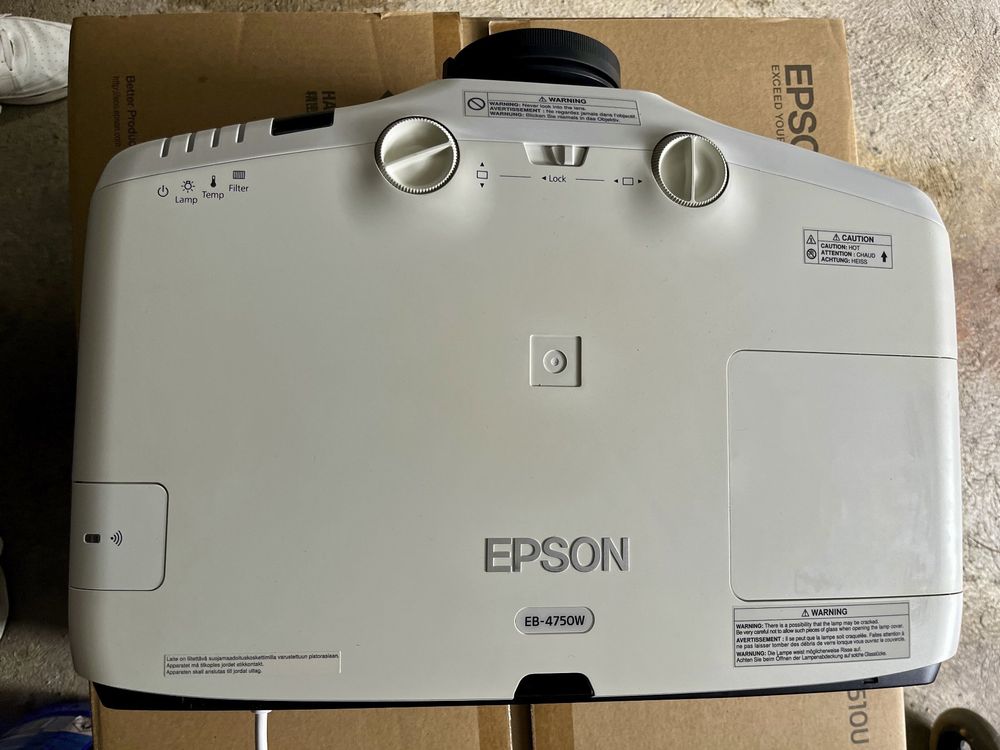 Epson EB-4750W mit HDMI und kann Full HD Anzeigen (Gebraucht) in ...