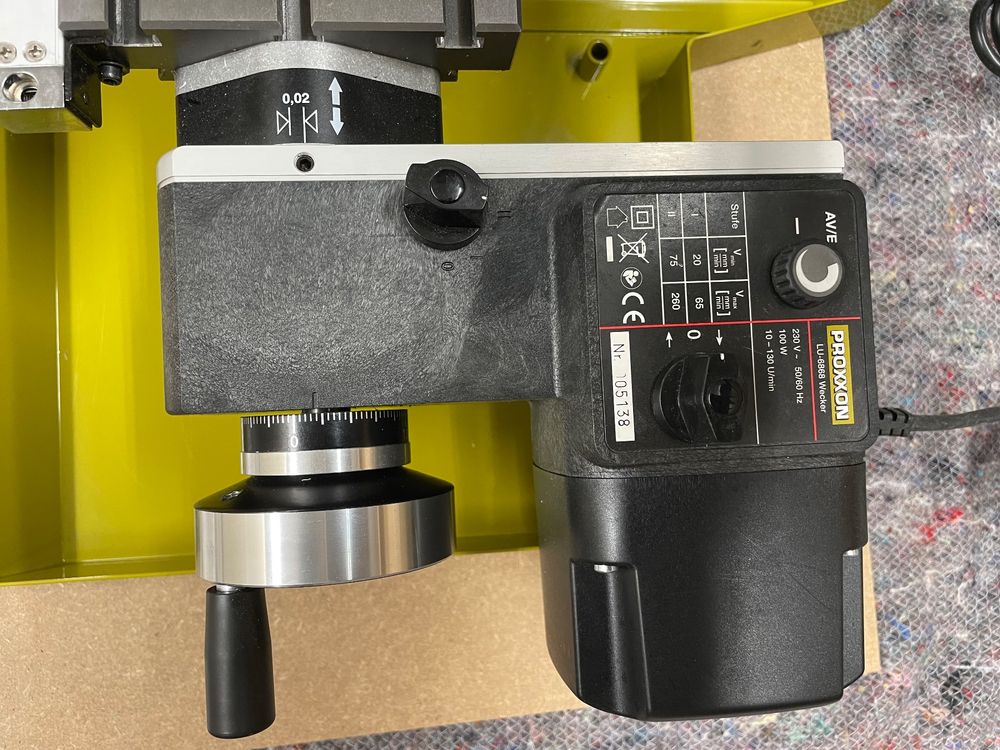 Feinfräse PROXXON FF500 BL mit Digitalanzeige/Achsvorschub (Gebraucht) in für CHF 1500 – mit ...