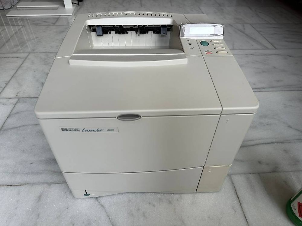 HP LaserJet 4000 mit Toner & Zubehör (Gebraucht) in Riehen für CHF 190 ...