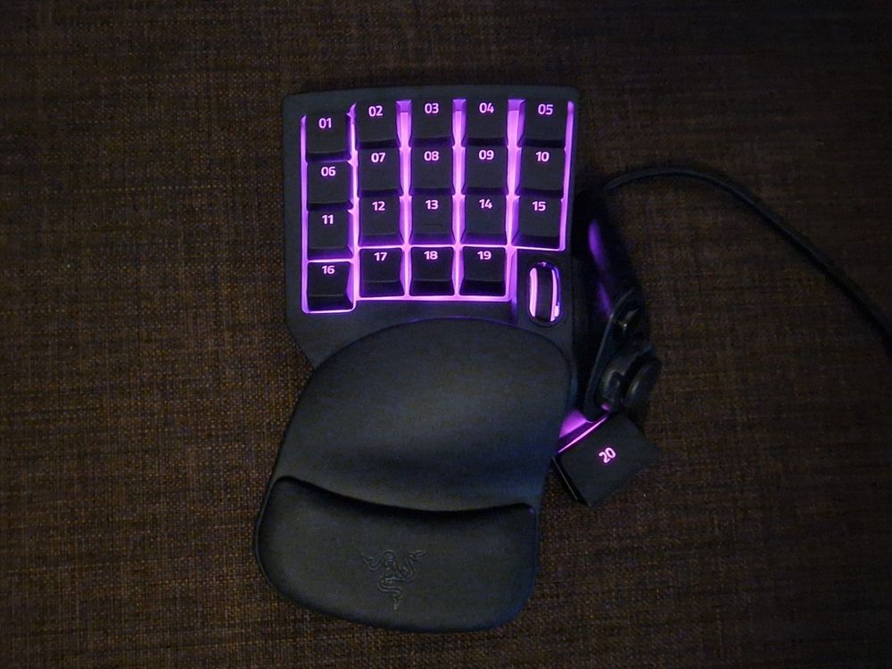 Razer Tartarus V2 gaming keyboard like new | Kaufen auf Ricardo