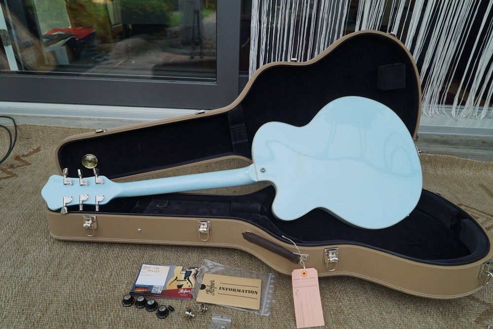 Hofner Verythin Single Cutaway 2011 Light Blue Luxus Koffer | Kaufen ...