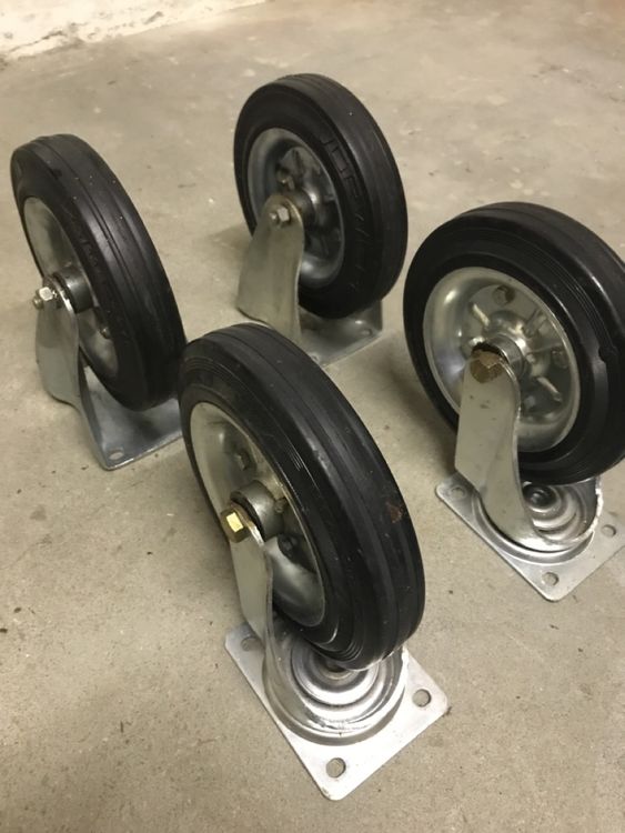 4 grosse Rollen/Räder (Gebraucht) in Windisch für CHF 5 – nur Abholung ...