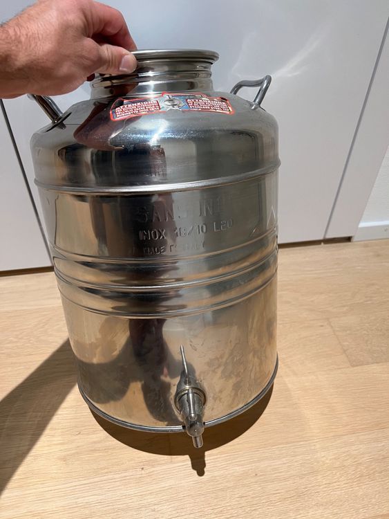 Ölfass mit Hahn (Gebraucht) in Effretikon für CHF 40 – nur Abholung auf ...