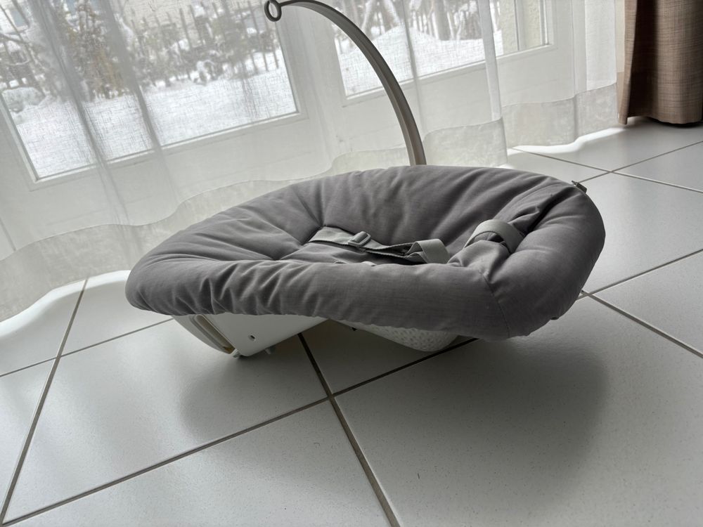 Tripp Trapp Newborn Set Light Grey STOKKE Baby Schale (Gebraucht) in ...