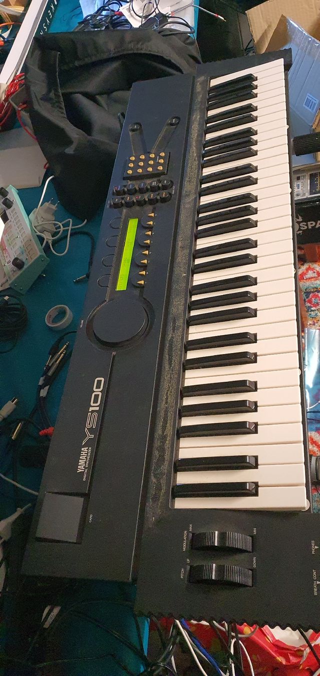 Yamaha YS100 Synthesizer Keyboard - Vintage Kult Synth! (Gebraucht) in ...