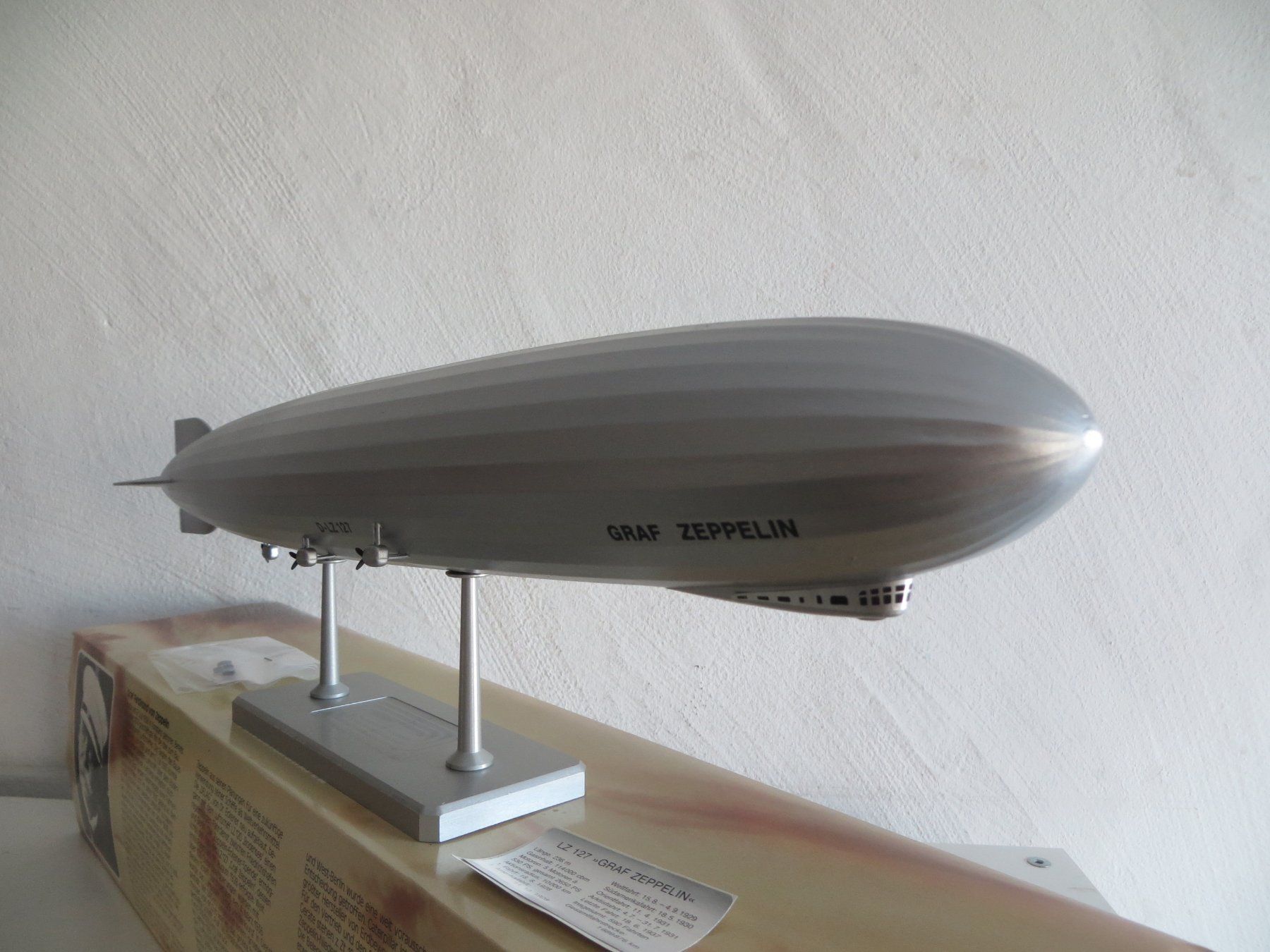 Modell Zeppelin D-LZ 127 "Graf Zeppelin", 49 cm, mit OVP (Gebraucht) in ...