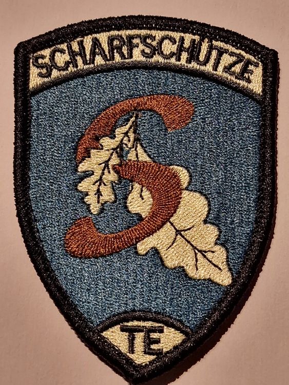 Infanterie Badge Scharfschutze Tireur d élite Klett (Gebraucht) in Nyon für CHF 42 – mit ...