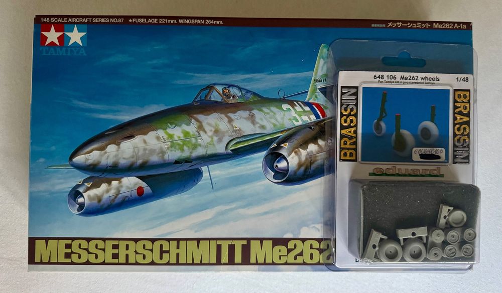 Tamiya 1/48 Me 262A-1a #61087 with Eduard wheels 648106 (Gebraucht) in ...