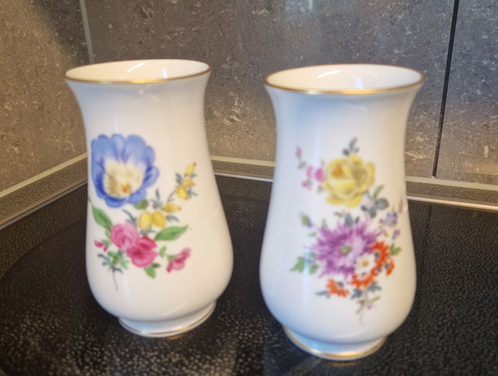 2 wunderschöne Maissen Vasen mit Blumenmuster 💐 (Gebraucht) in Stans ...