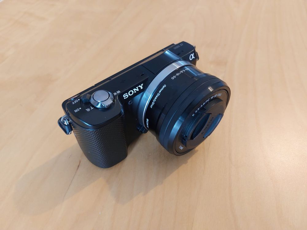 Sony Alpha 5000 mit Kit-Linse 16-50mm f3.5-5.6 OSS 1/2 (Gebraucht) in ...