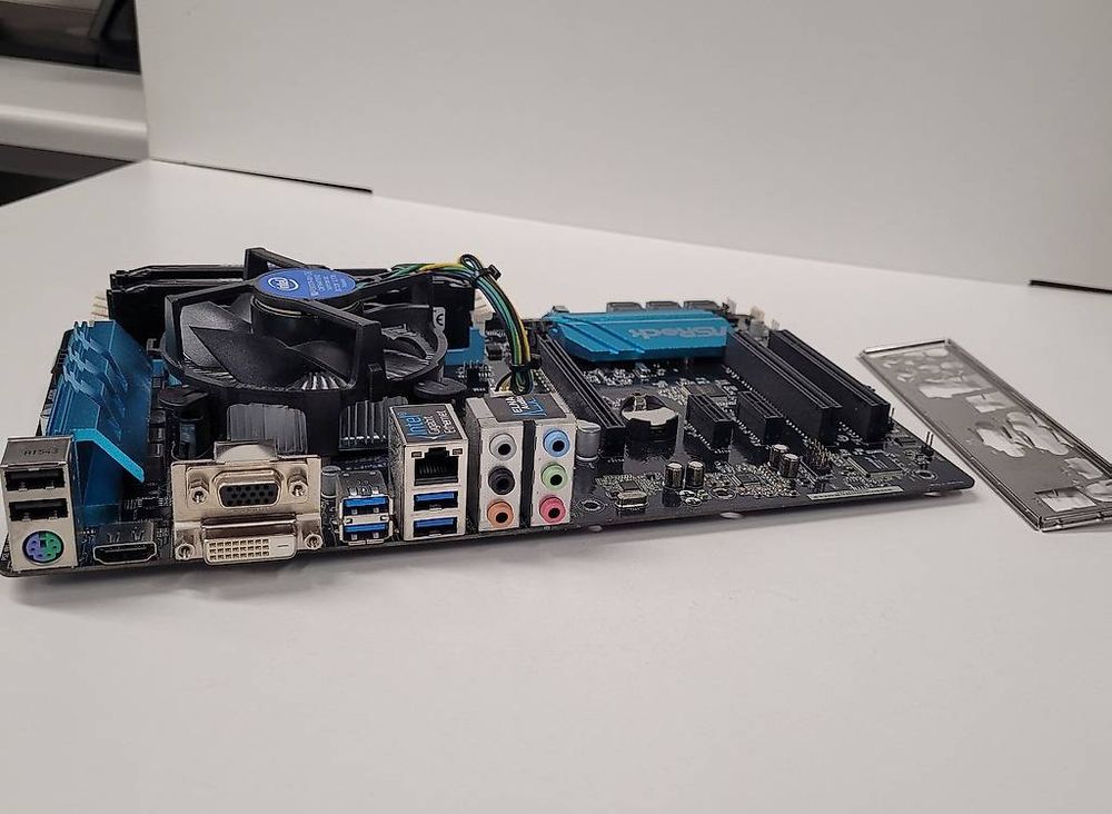 ASROCK Mainboard mit CPU und Ram (Gebraucht) in Wald ZH für CHF 40 ...