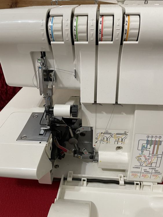 OVERLOCK SINGER (Gebraucht) in Menziken für CHF 120 – mit Lieferung auf ...