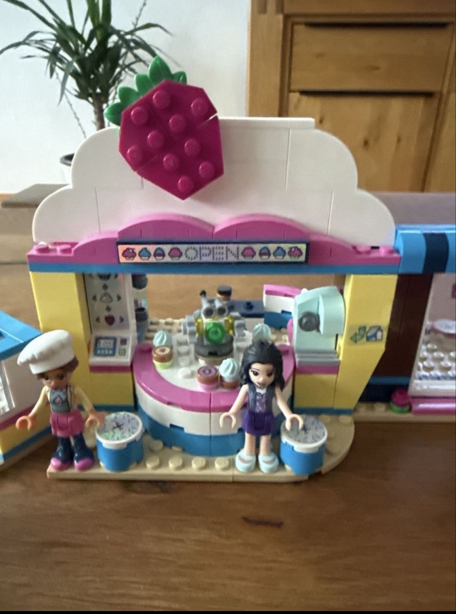 Lego Friends Cupcake Cafe Set 41119 - Komplett mit Figuren (Gebraucht ...