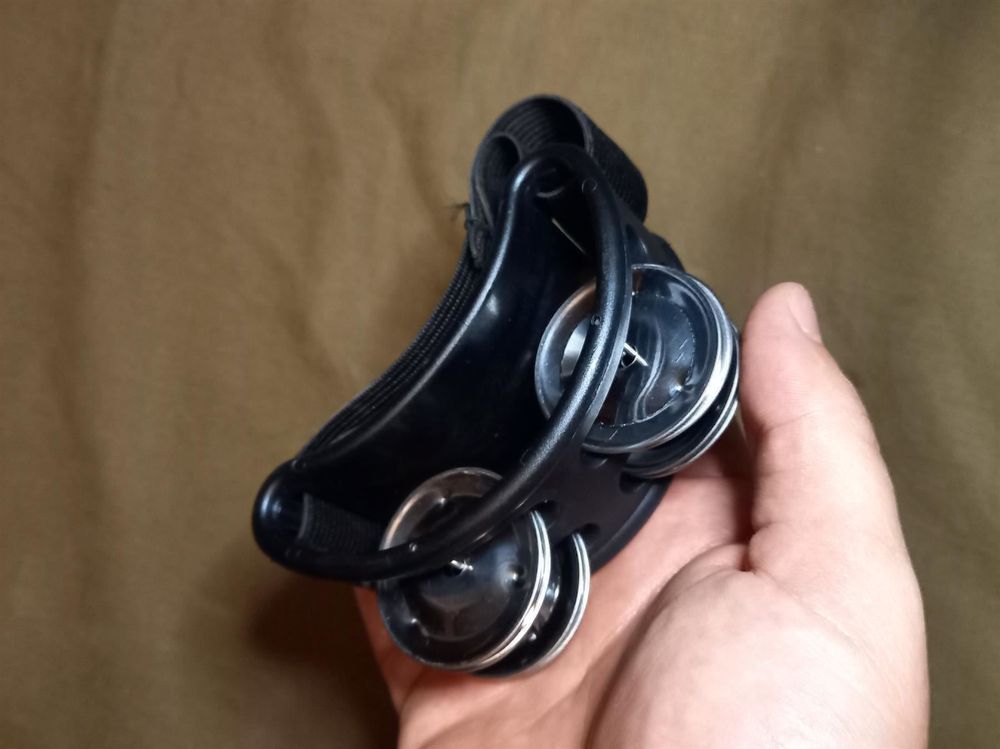 Trommel für Hand und Fuß - Tambour à main et pied (Neu und originalverpackt) in Bremblens für ...