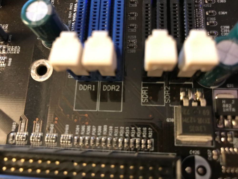 Mainboard ELITEGROUP K7S5A Sockel A 462 (Gebraucht) in Sursee für CHF ...