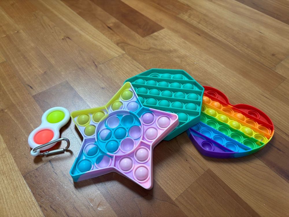 Pop-Its Fidget Toys (Gebraucht) in Wölflinswil für CHF 1 – mit ...