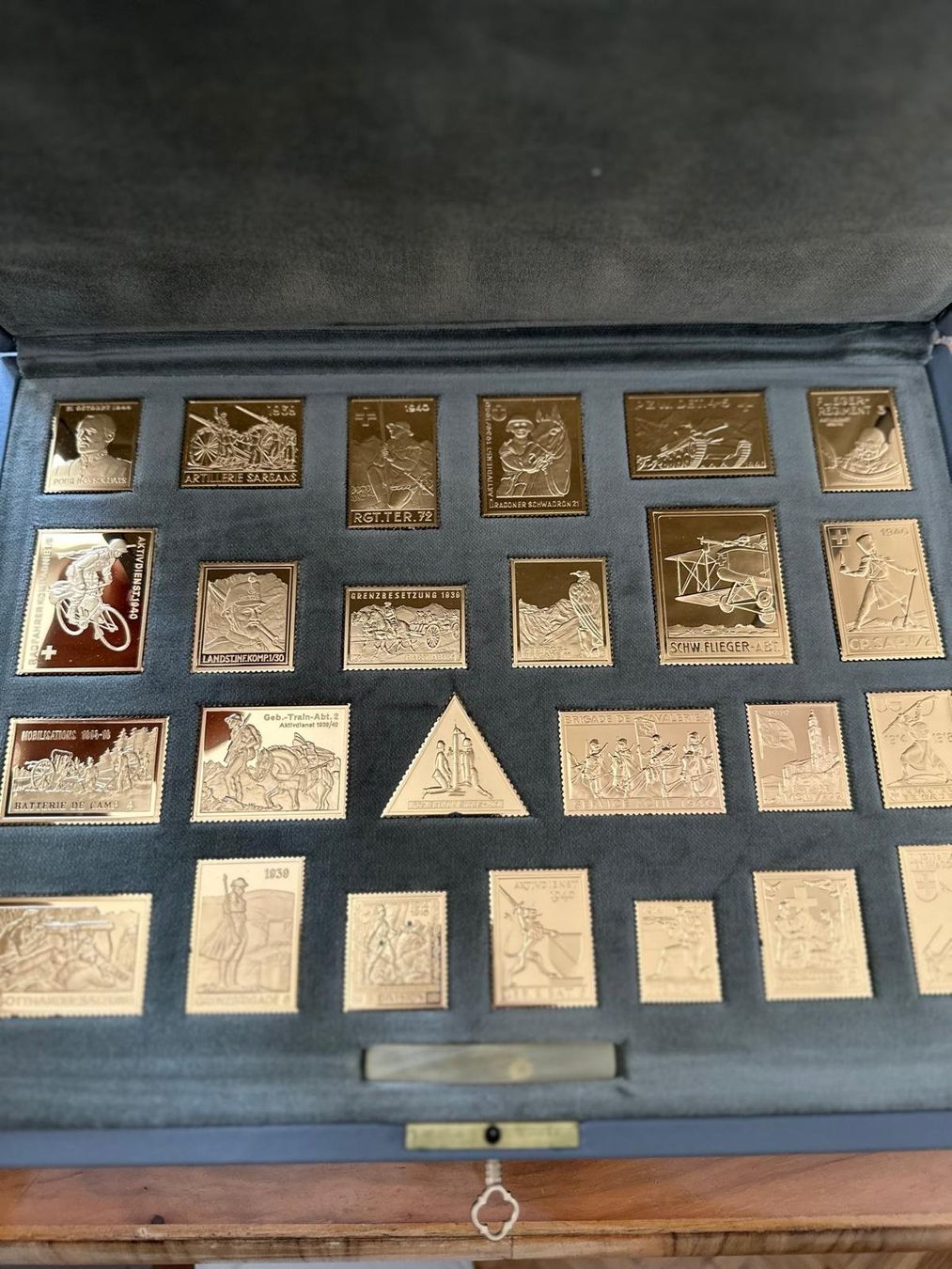 Collection Militaria Goldbriefmarken Schweiz im Etui, Top! (D'occasion ...