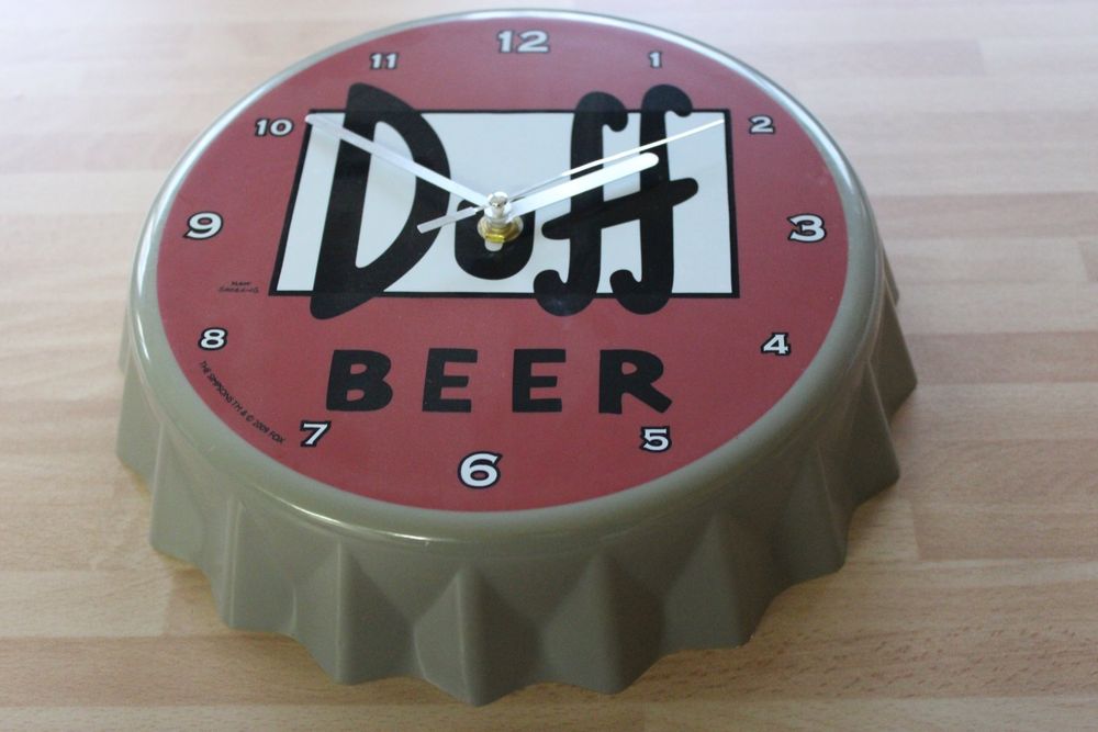 The Simpsons / Duff Beer Wanduhr (Gebraucht) in Flawil für CHF 14 – mit ...