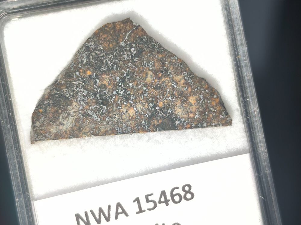 NWA 15468 Chondrite OC4 Melt Breccia Meteorite - 2.74 gr (Gebraucht) in ...