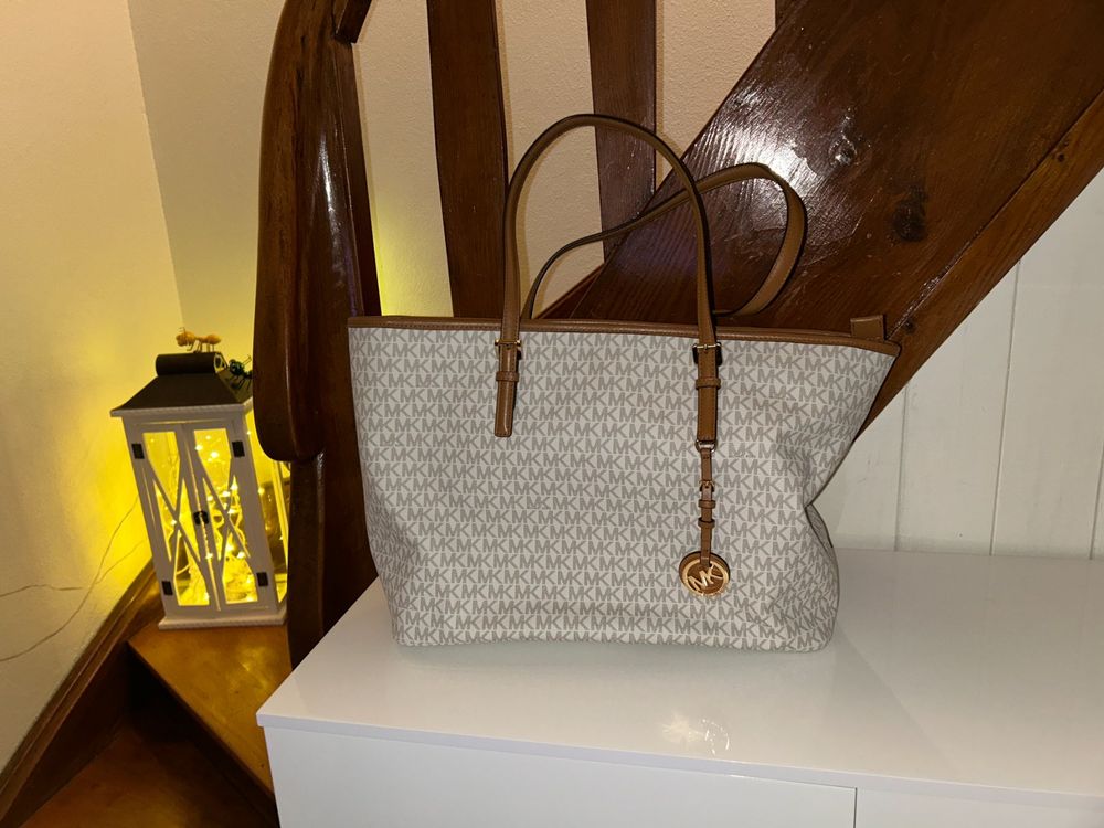 Michael Kors Shopper wenig getragen. (Neu (gemäss Beschreibung)) in ...