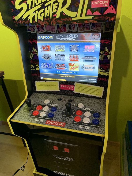 Neuwertiger Arcade1Up Capcom Streetfighter II Legacy Edition | Kaufen auf Ricardo