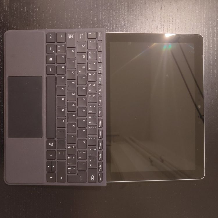 MICROSOFT Surface Go 8 GB RAM, 128 GB inkl. Tastatur (Gebraucht) in Luzern für CHF 100 – mit ...