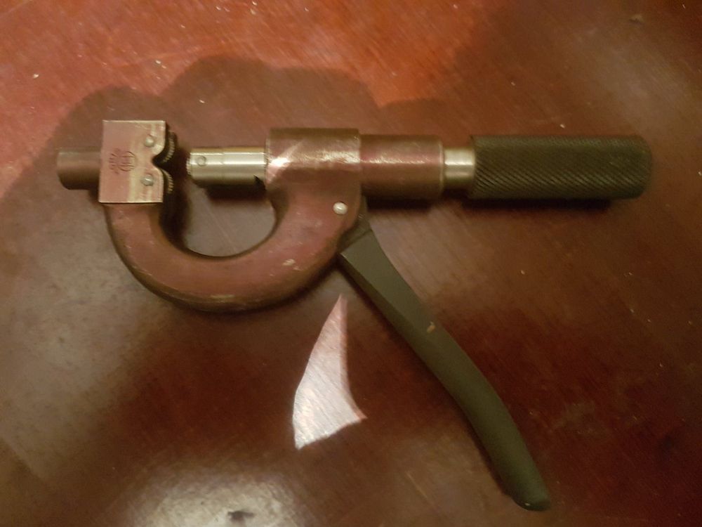 Appareil a moleter Horia, Schaublin, (Gebraucht) in Les Avanchets für ...